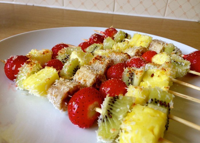 Frigarui de fructe cu cocos